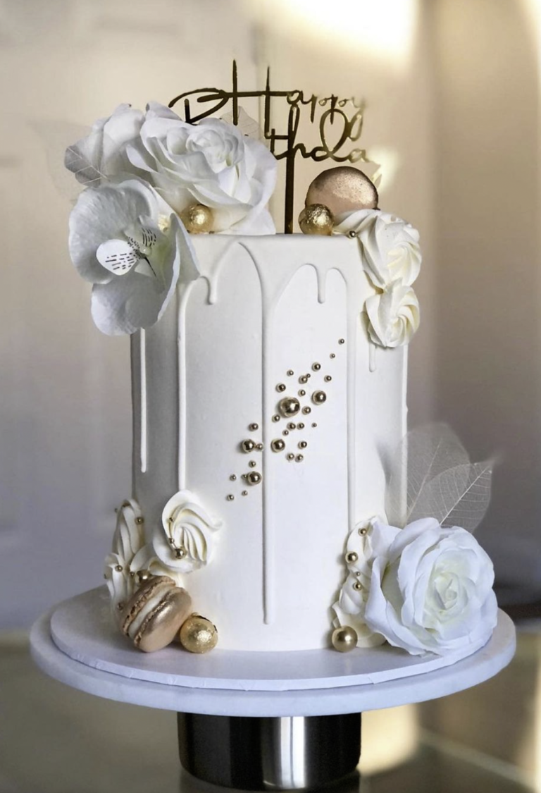 10+ Elegant White Party Decorations Ideas! - thedecorhomer.com