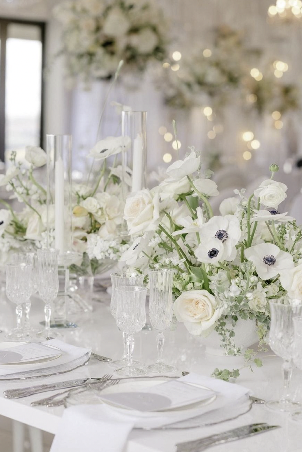 10+ Elegant White Party Decorations Ideas! - thedecorhomer.com