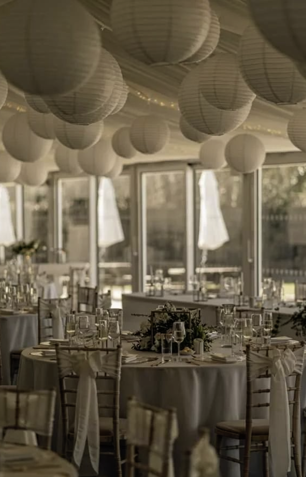 10+ Elegant White Party Decorations Ideas! - thedecorhomer.com