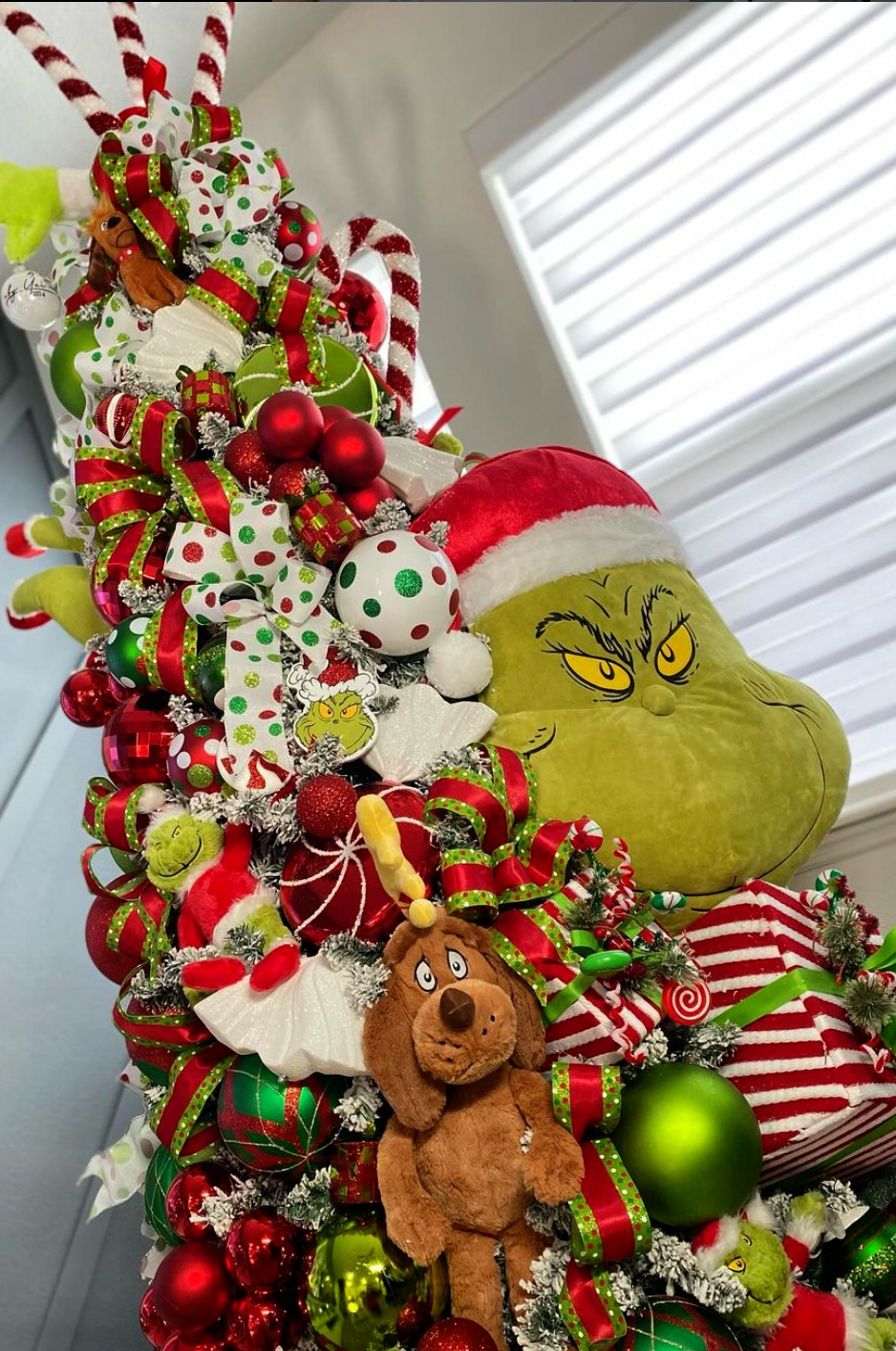 30 Creative DIY Grinch Centerpieces Ideas for a Merry Table ...
